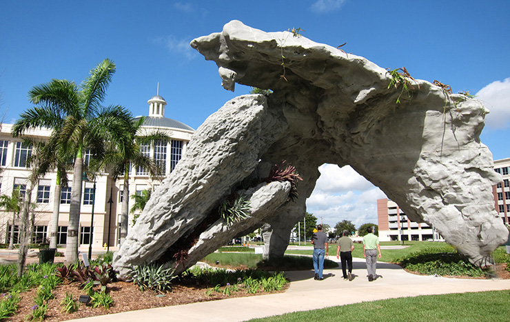 MAZ :: Artist’s Sculpture a New Dawn for Doral