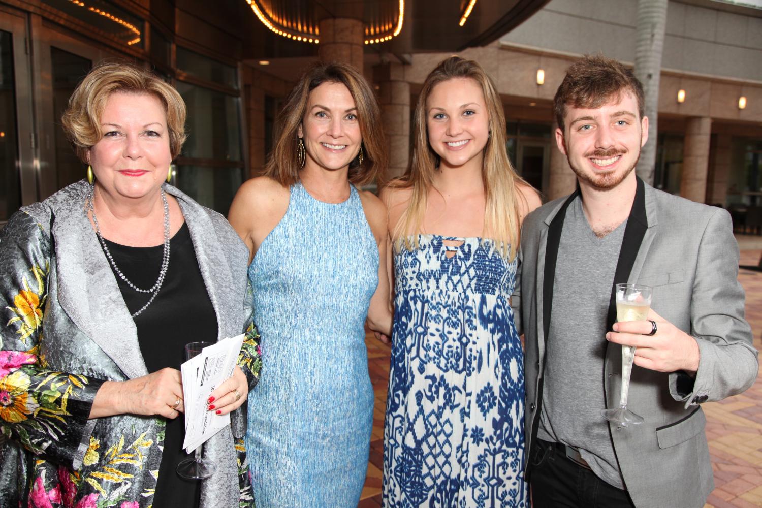 MAZ :: Gallery: 20th Annual Summer Shorts Gala