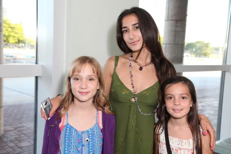 MAZ :: Gallery: Looking Glass Alice