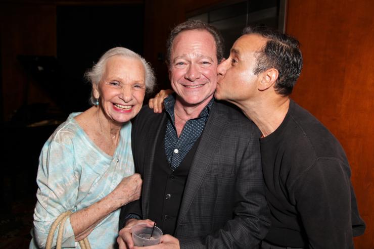 MAZ :: Gallery: Michael McKeever's Finding Mona Lisa