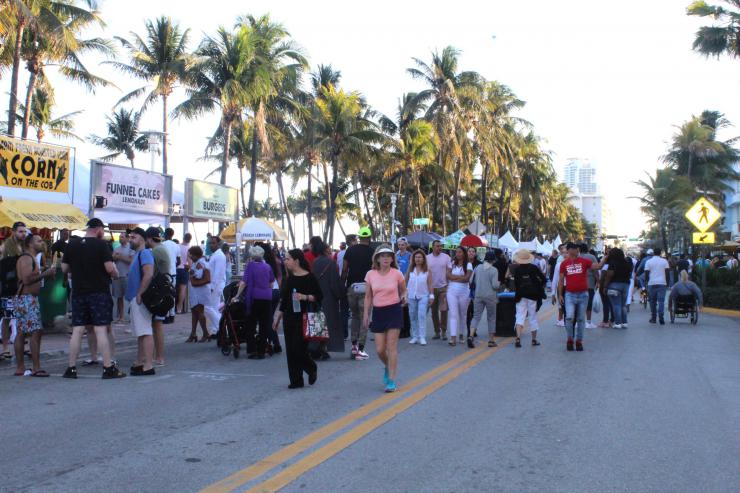 MAZ :: Gallery: Art Deco Weekend In Miami Beach