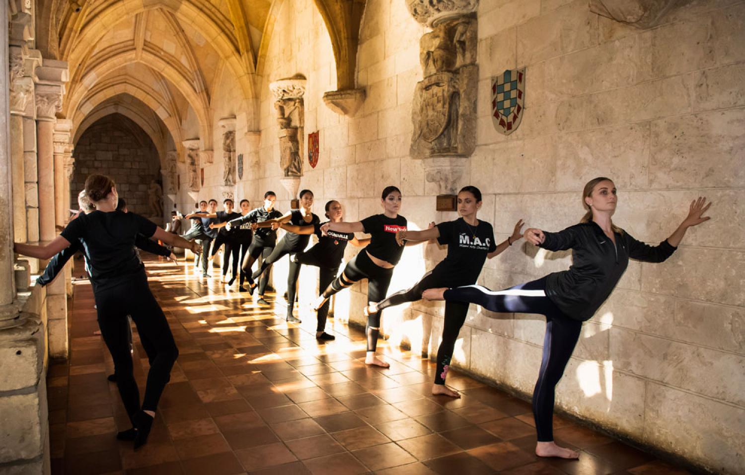 MAZ :: Gallery: Dance Now!'s Ekphrasis in the Monastery
