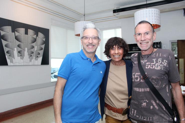 MAZ :: Gallery: Art Exhibition at A Fish Called Avalon