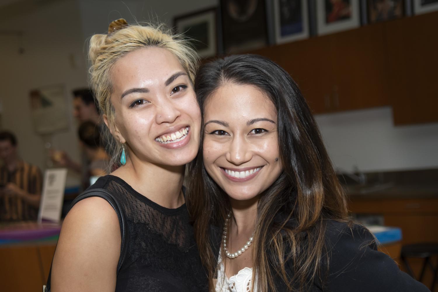 MAZ :: Gallery: Breaking the Wall: Dance Solos