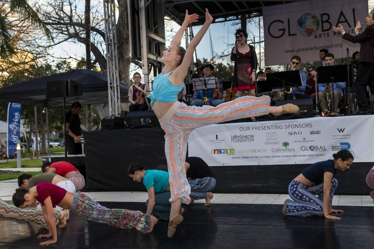 MAZ :: Gallery: Artscape in the park